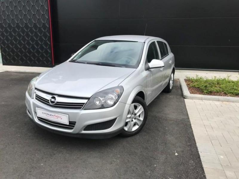 Opel Astra Essentia 1.6 116cv 5P 75021 Km